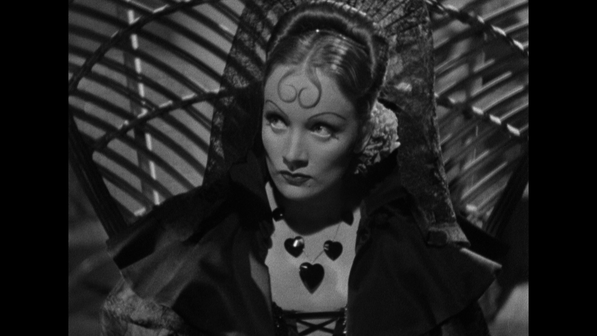 The Devil Is A Woman | Movies ala Mark